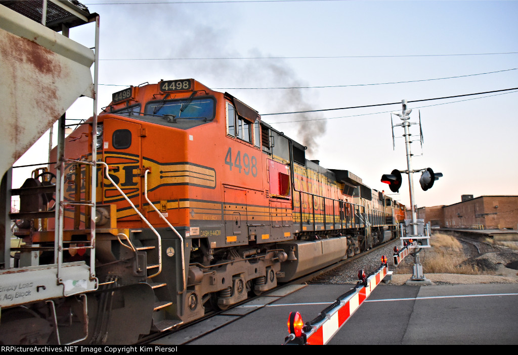 BNSF 4498
